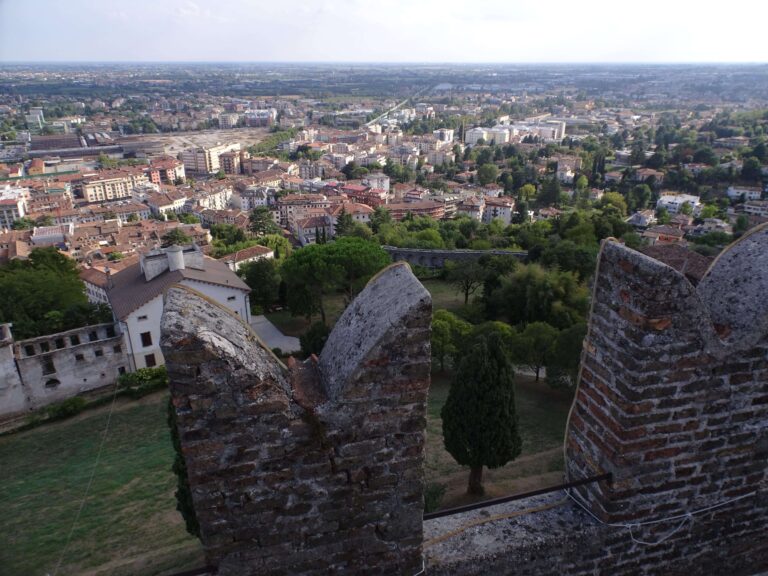 An Itinerary for Driving the Prosecco Road Through Italy’s Beautiful ...